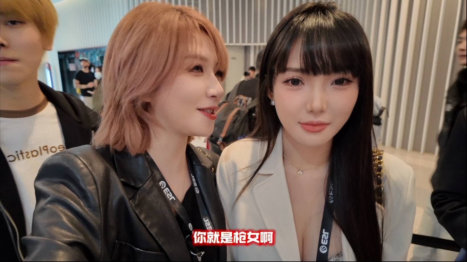 和姐妹去打挑战赛结果脚都给干坏了!_游戏热门视频