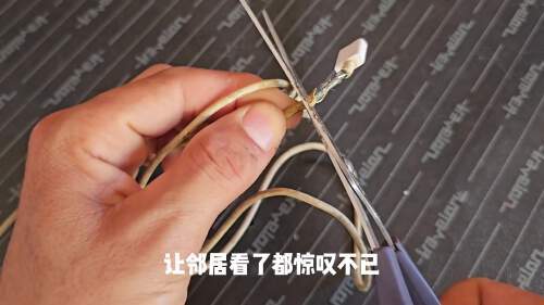 坏掉的数据线别扔!一个简单的方法就能完美修复!