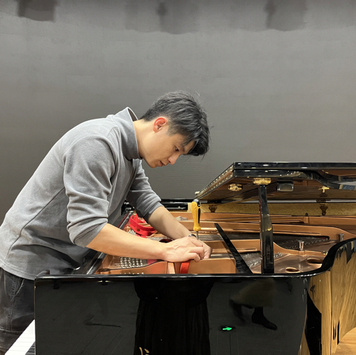 钢琴技师冯小凡 
