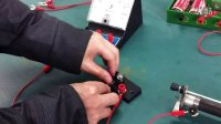 广安物理中考实验操作 用滑动变阻器改变电流