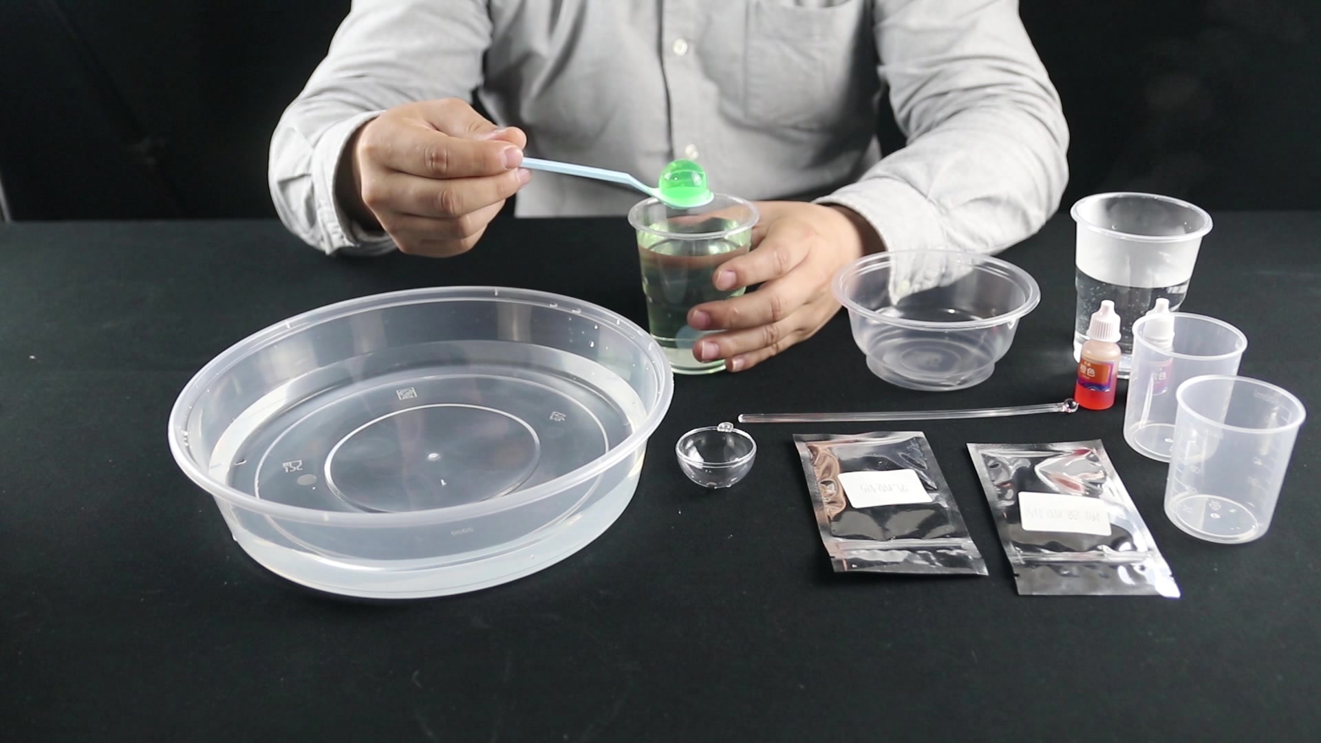 科技小制作小学化学实验自制水宝宝制作教程