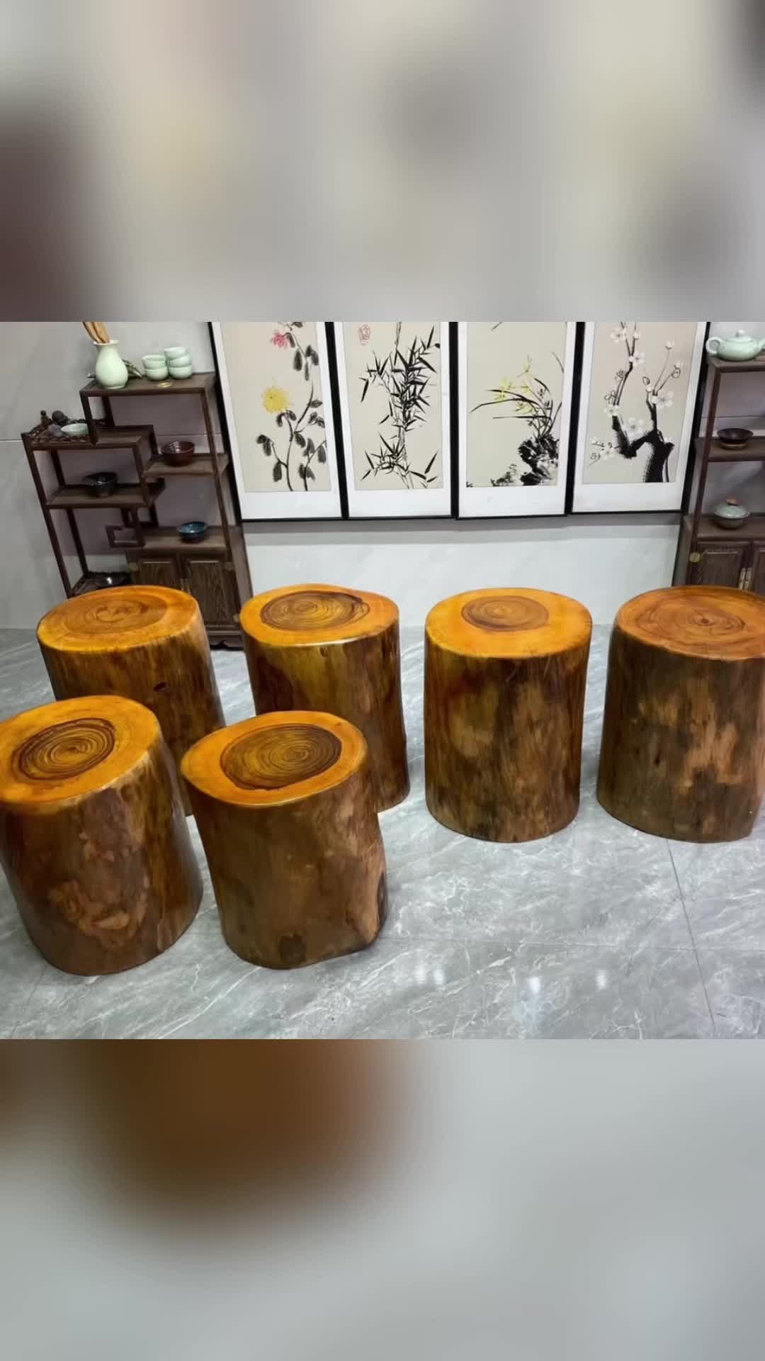 朋友们,你们看我淘到什么好东西了?这个是天然的香樟木根雕出来的...