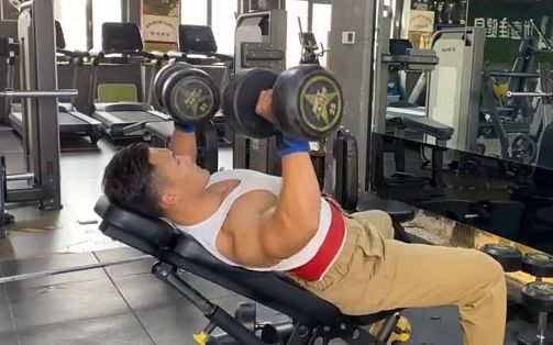 【健身】新手必看健身房五分化训练,胸肌训练计划完整版