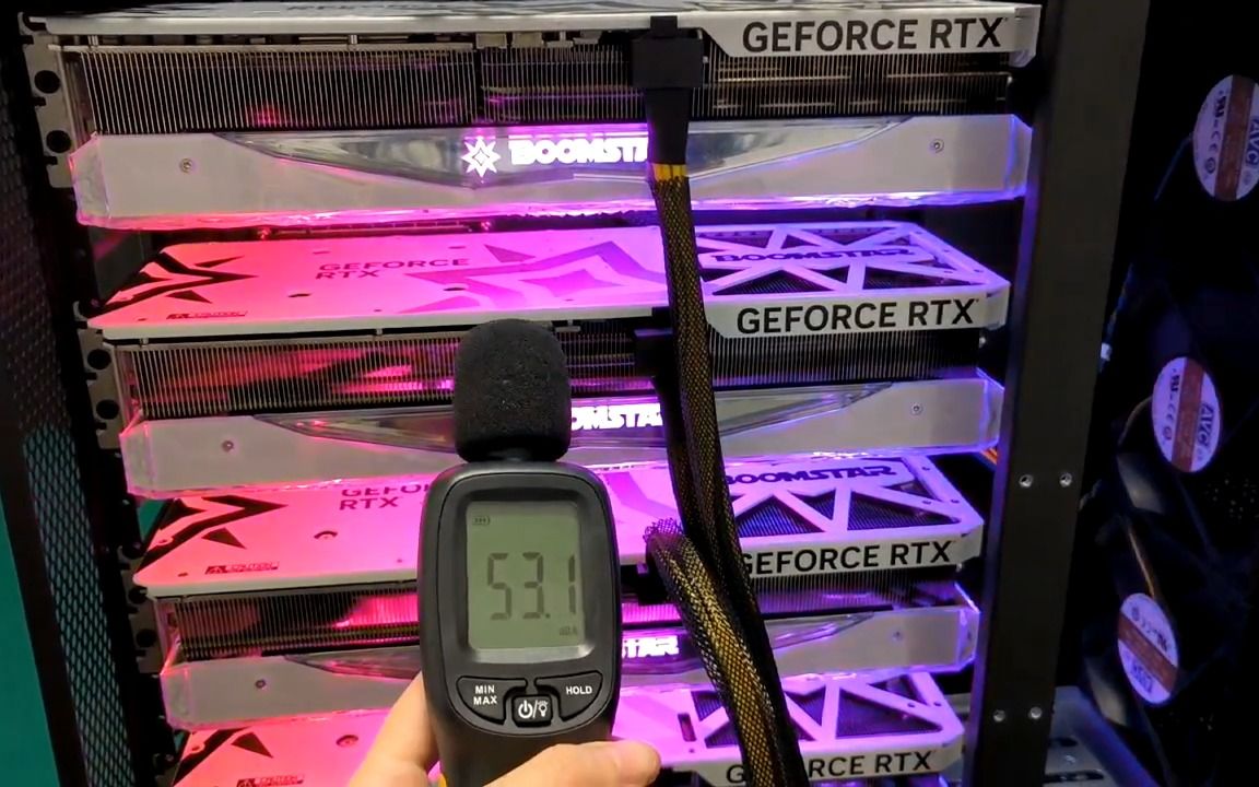 四卡4090工作站分贝仪测试