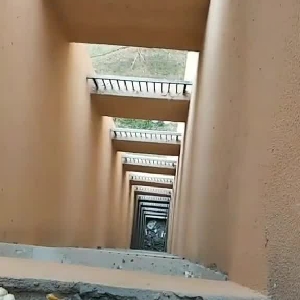 乱世拾荒人 