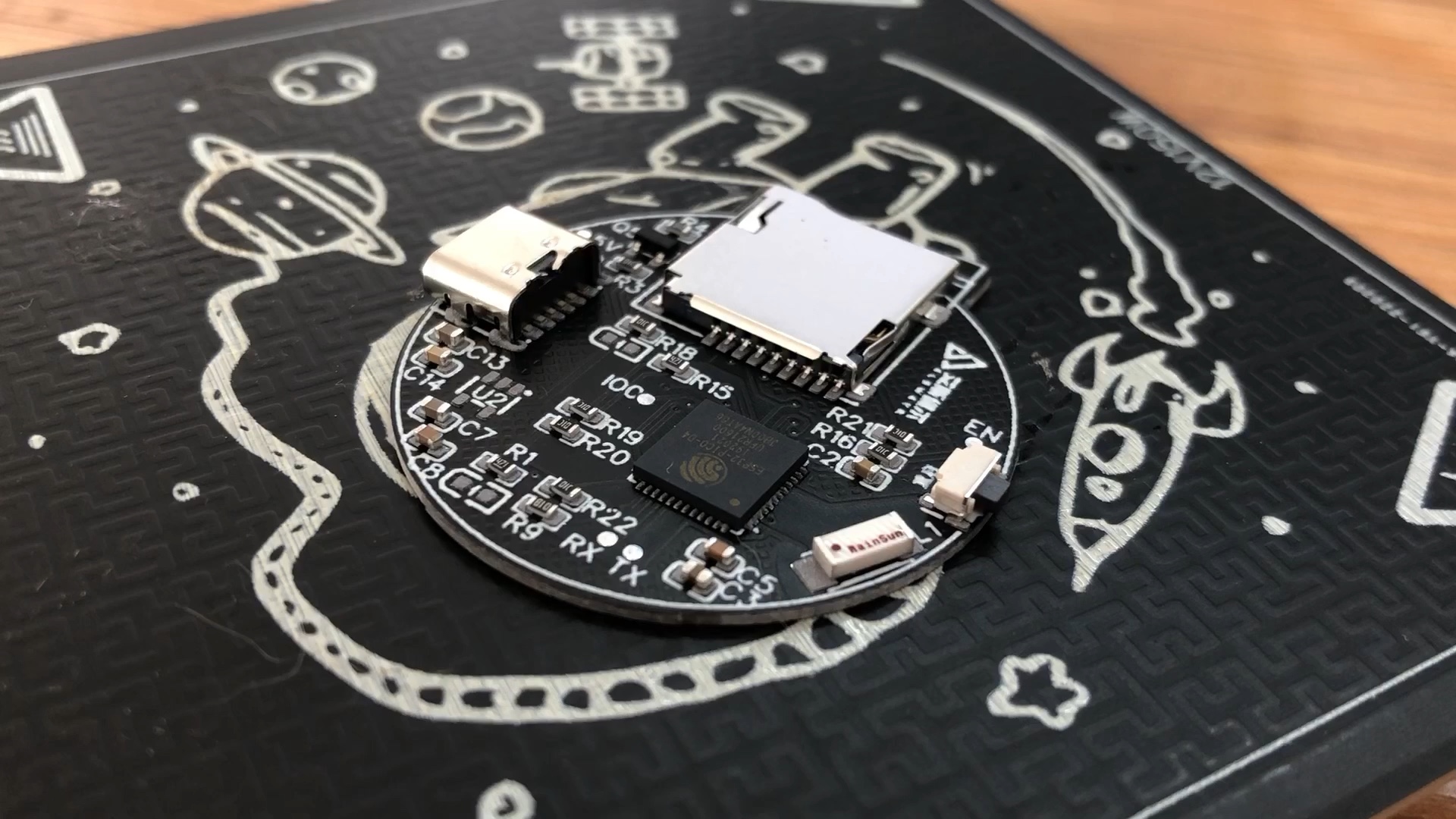 esp32 pico d4终于焊接成功了