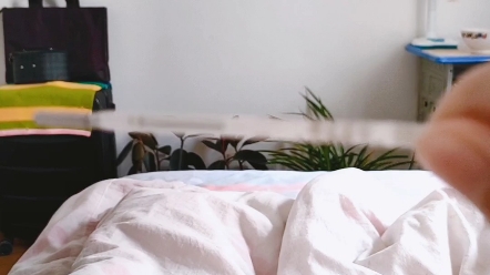 当你把冰冷的体温计夹到腋下后。