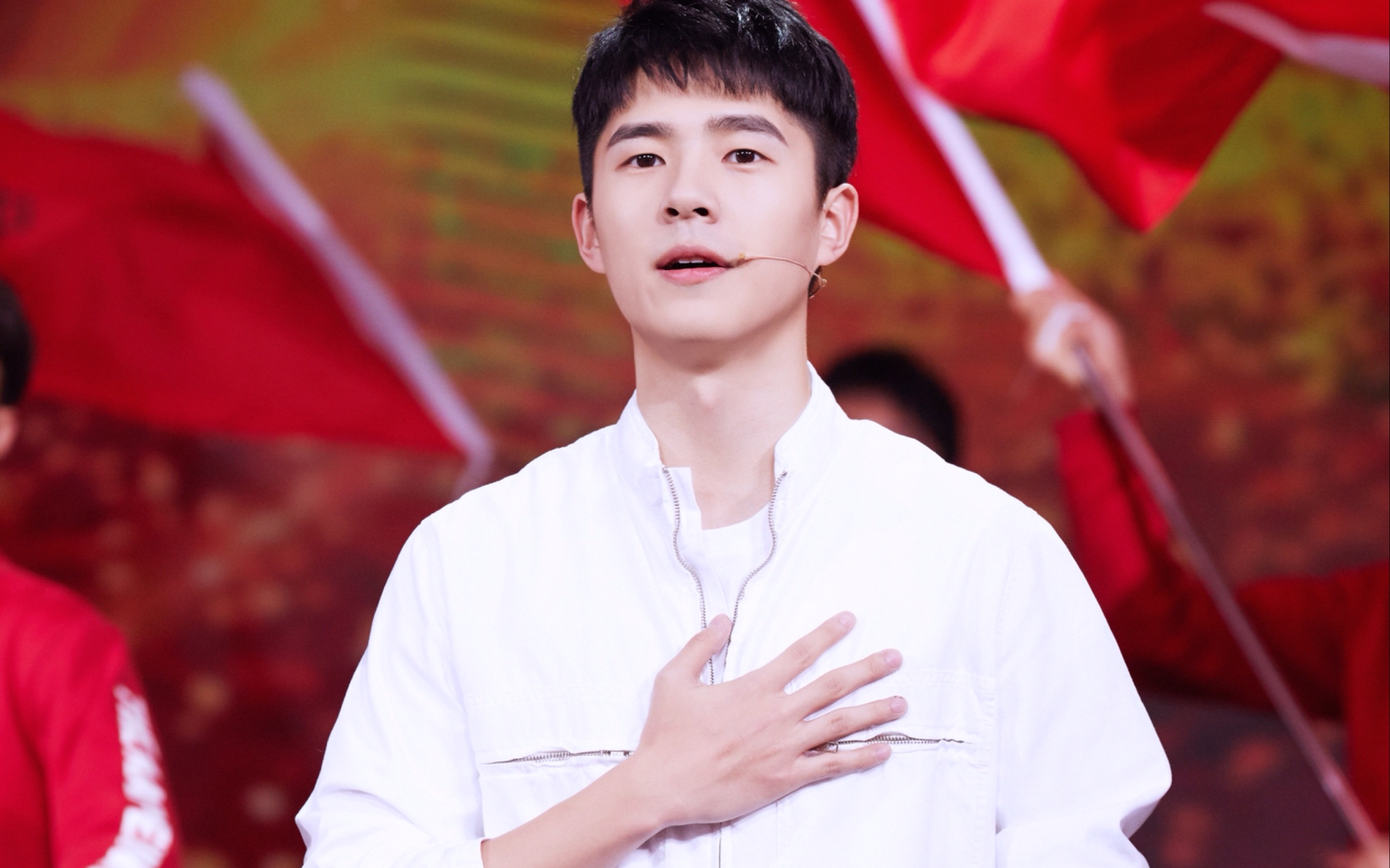 【刘昊然|《文明之光·志愿中国》学雷锋志愿服务主题宣传特别节目】...