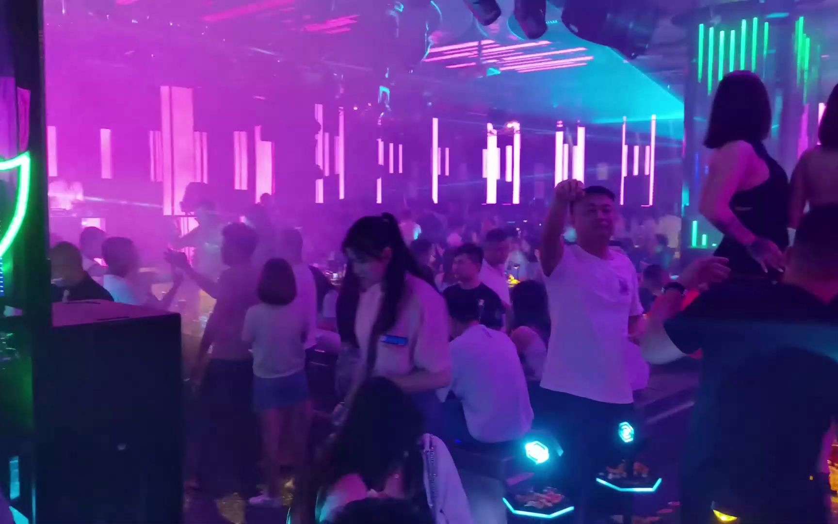 3D环绕DJ舞曲,车载3D超低音DJ舞曲,DJ酒吧大串烧,动感的旋律夜店...