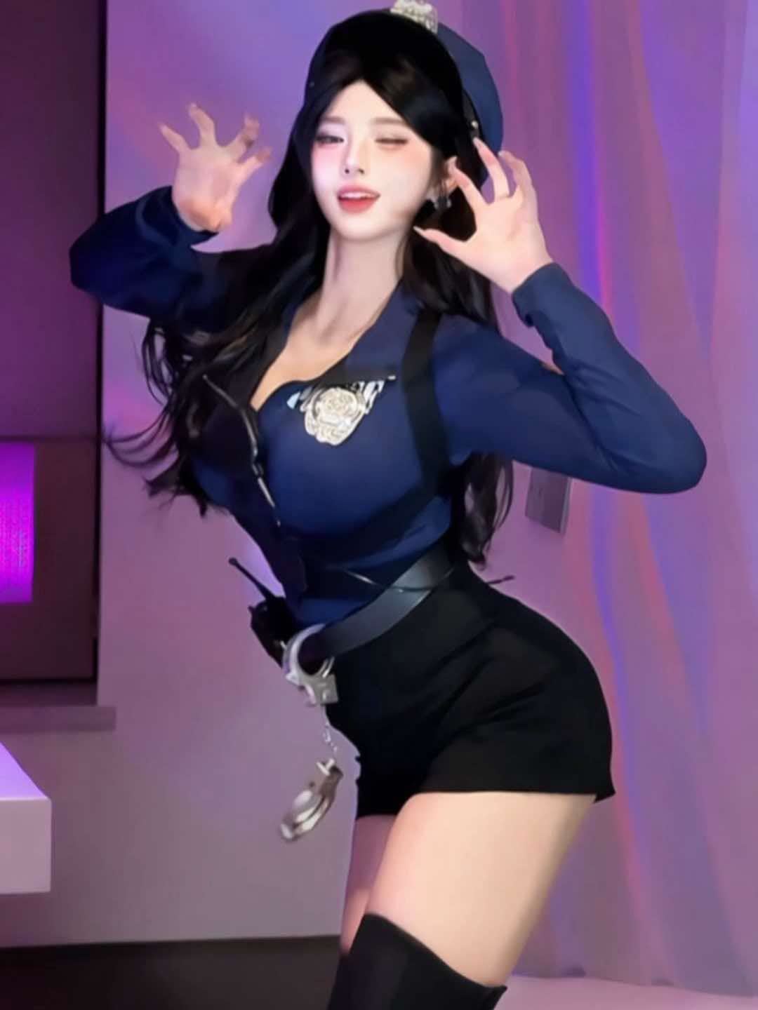 主线任务:迷倒三个女大学生