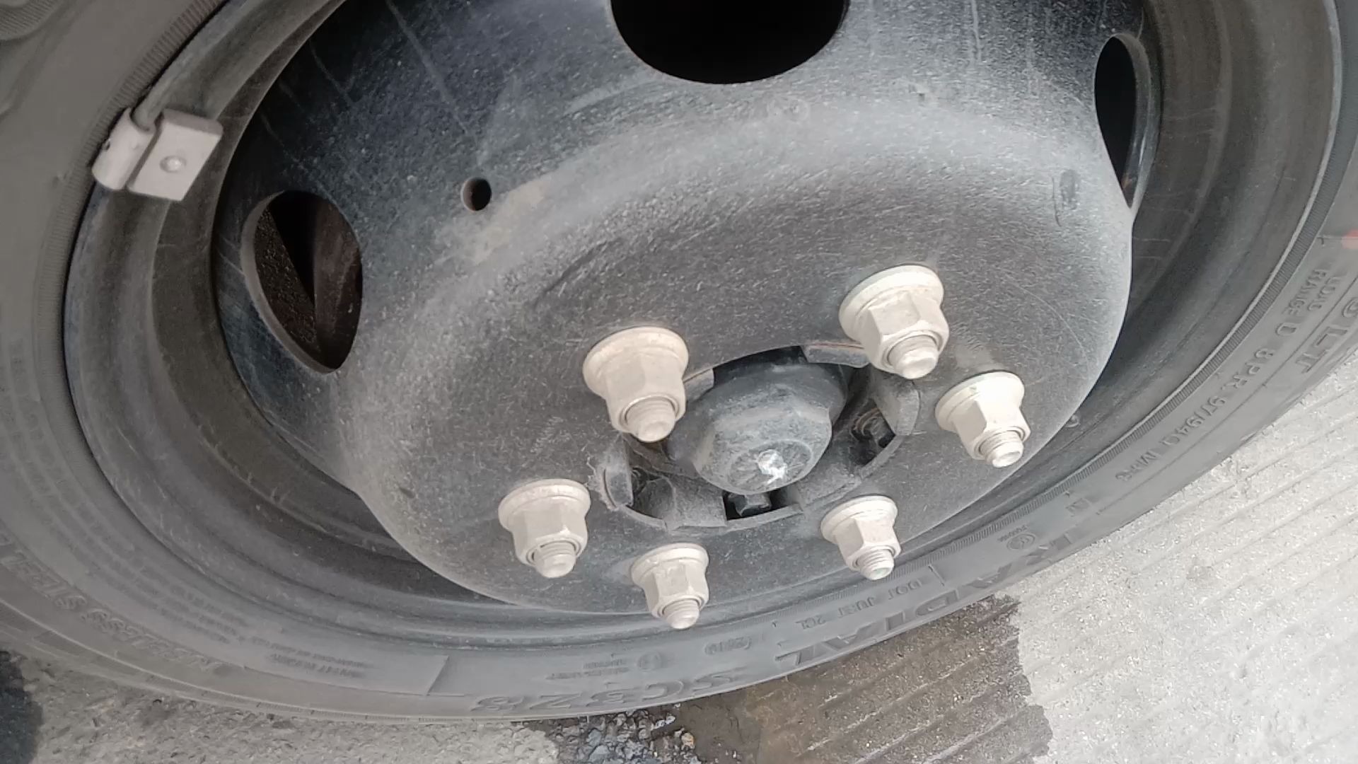 江淮电动货车13万多值吗?