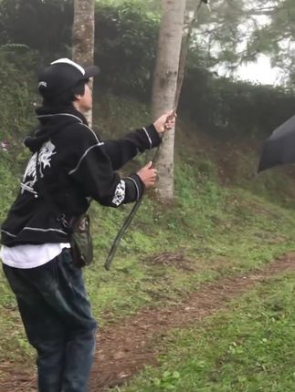 手持视频拍岀航拍视角技巧拍摄技巧拍摄技巧教学...