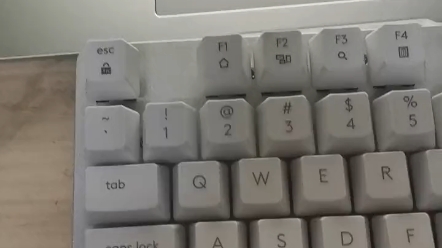 你学C语言的朋友不会还没给你敲玫瑰代码吧 c语言 玫瑰花代码学习