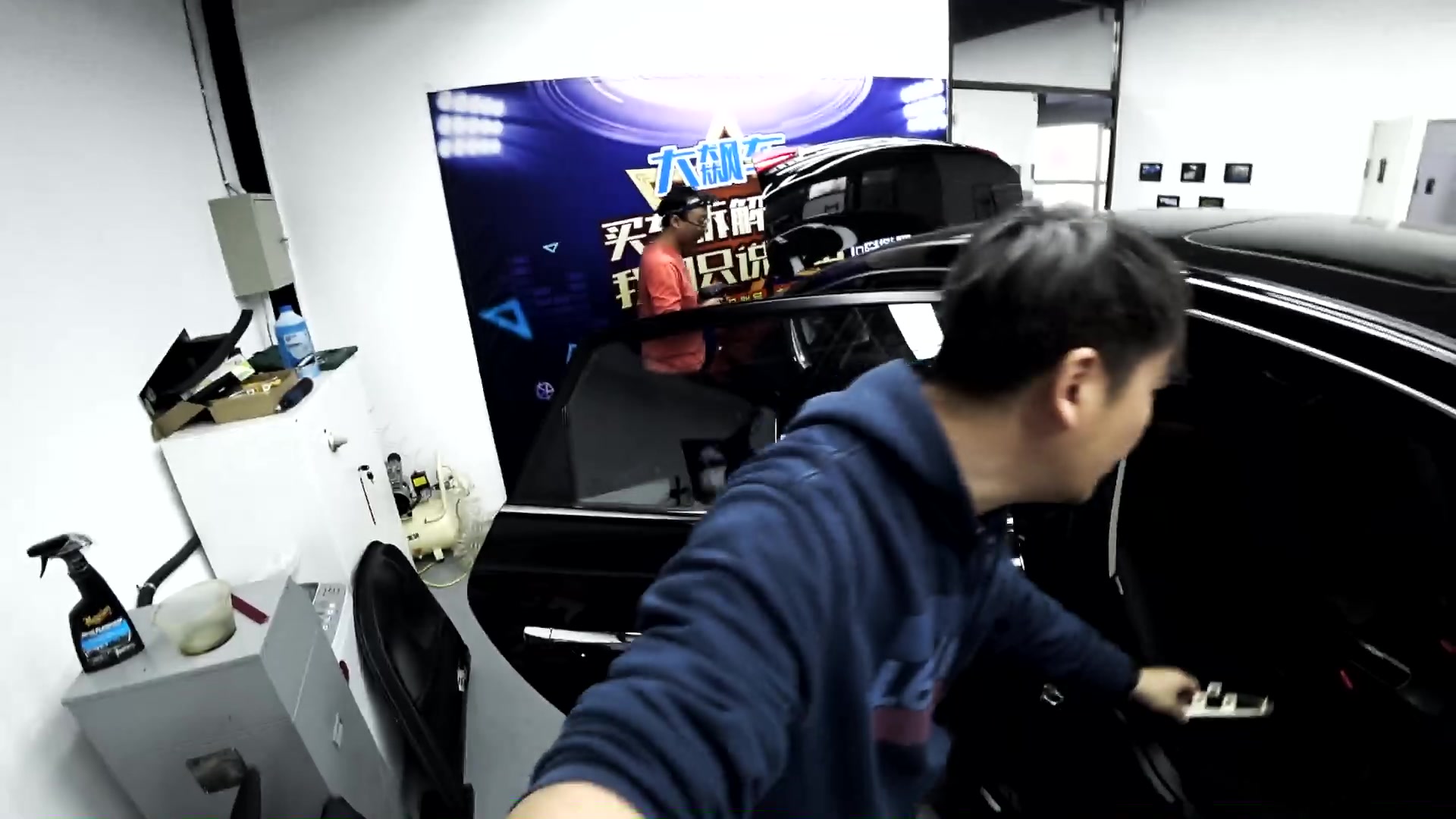 日产轩逸前后保险杠、车门拆解要点