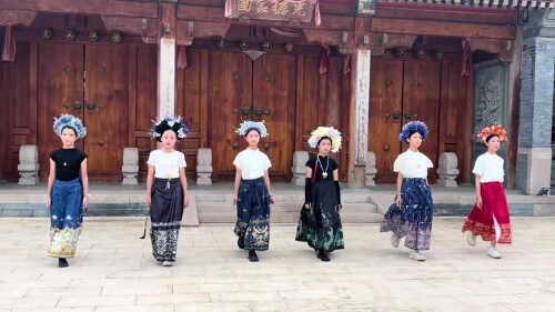 气质是孩子重要的名片,形体挺拔不是短暂的目标