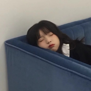 小丸吃桃子 