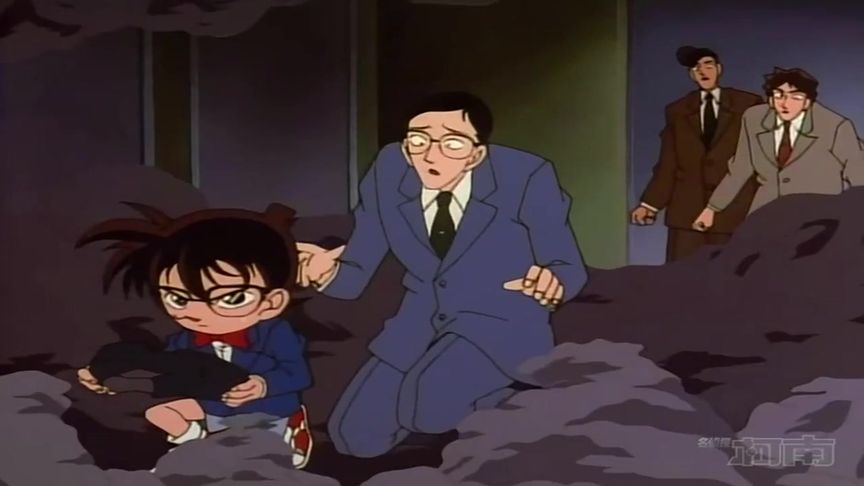 名侦探柯南:黑衣组织出现,作为新一的死敌,相当的危险