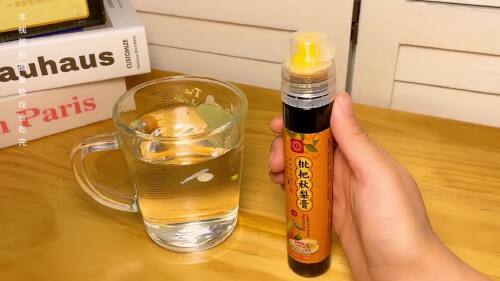 秋梨膏 清润呵护 入口清香甘甜 携带方便 随时随地 来一口 每一口都是...