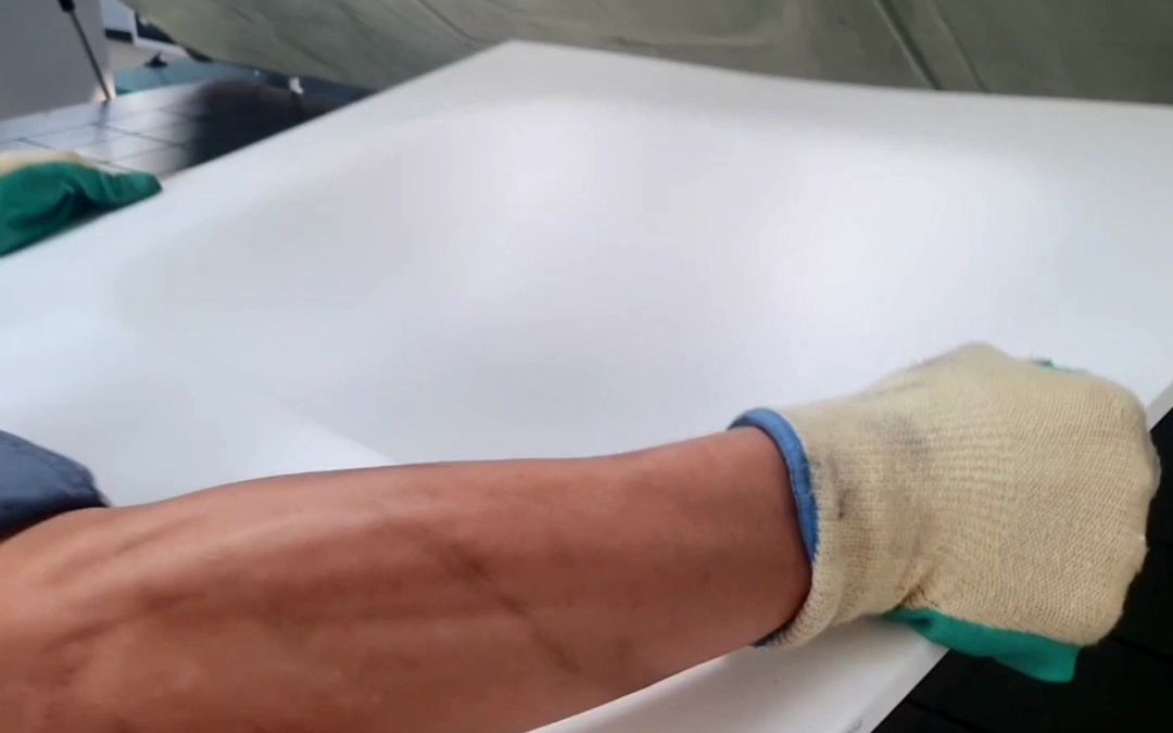 酒店风可丽耐浴室柜是怎么生产制作的?