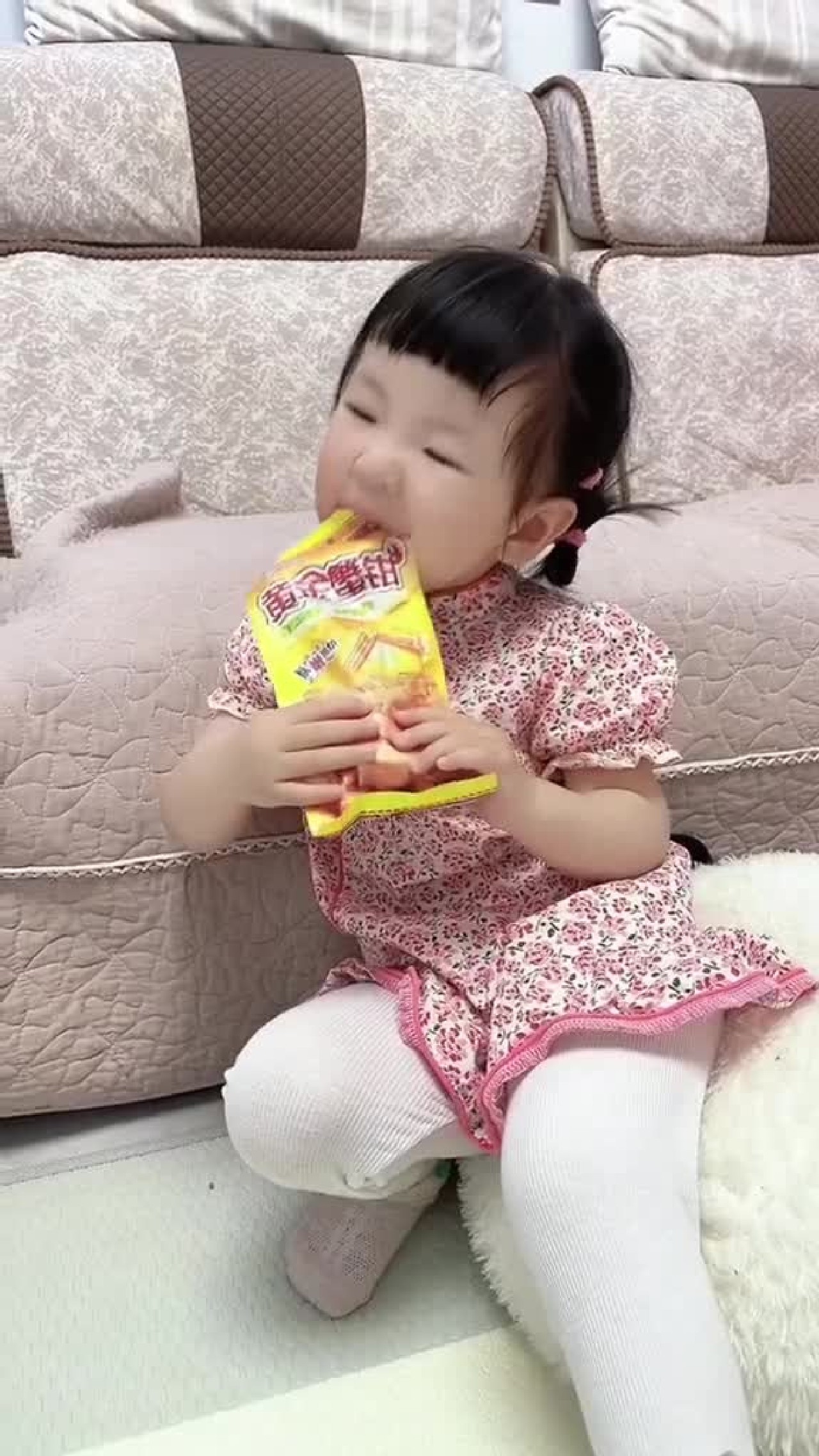 剪刀太危险小朋友不能