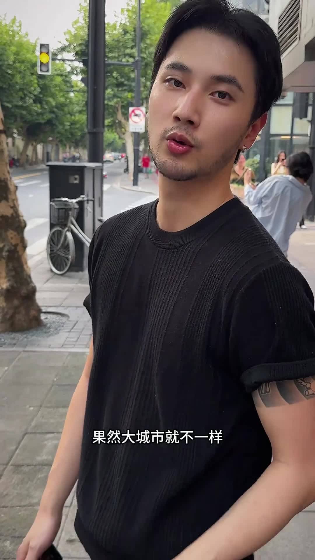 第一次见电瓶车充电宝