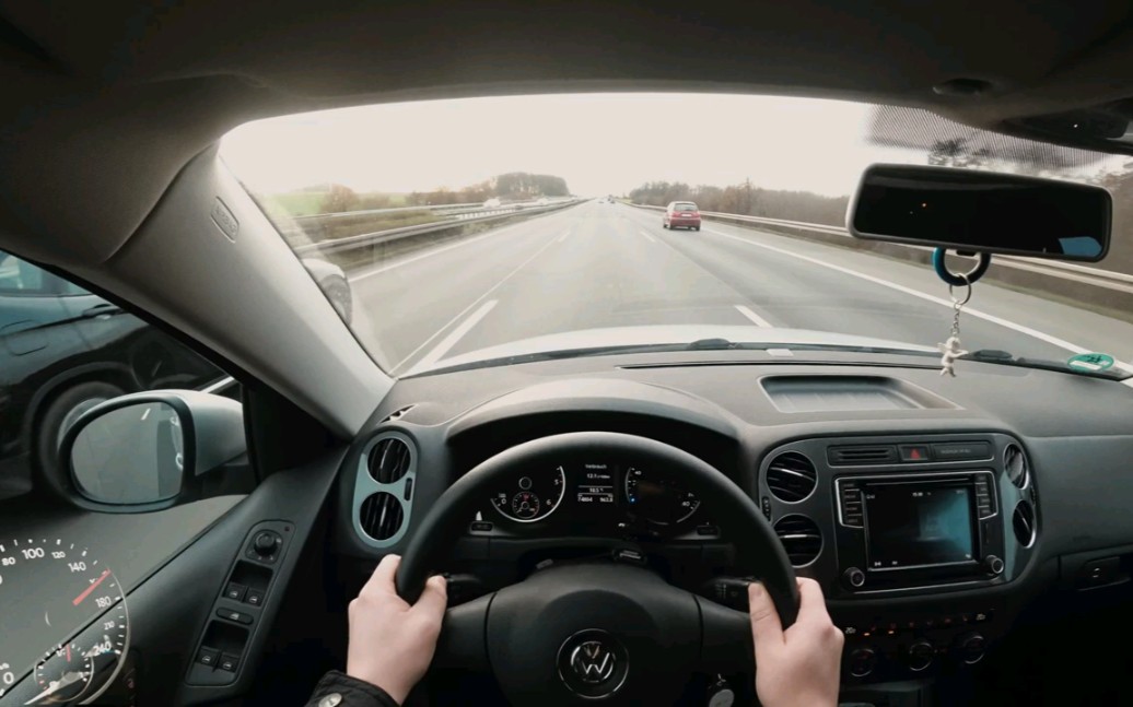 大众 途观 2015款 2.0TDI 第一人称视角开车 德国不限速高速试驾 加速...