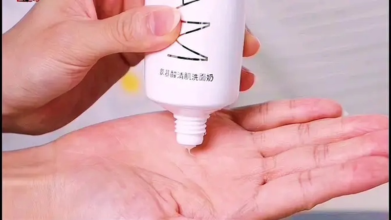 氨基酸小白管,毛孔清洁神器,洗面奶性价比天花板!