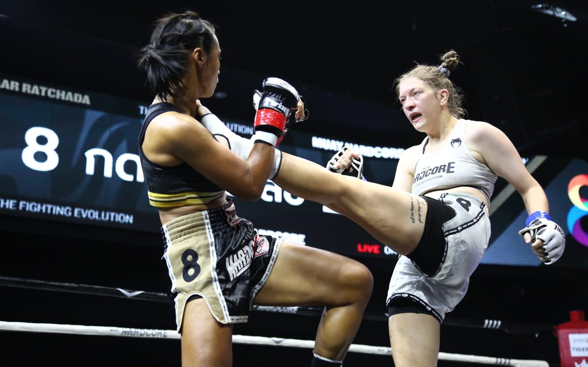 铁杆泰拳女子60公斤级泰国选手普洛蒙陈vs苏格兰选手克莱尔·兰金