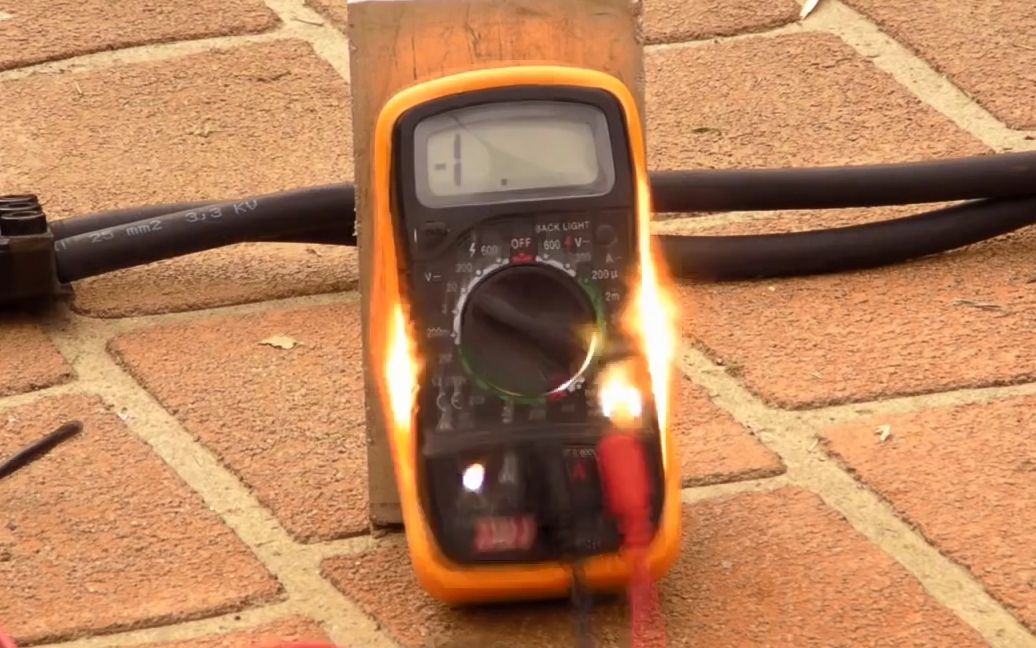 EEVblog #84 - 炸掉你的万用表