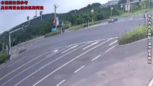 右转车辆疏于观察撞上了正常直行的电动车