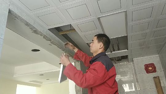 装修第四十二天,厨房卫生间吊顶过程,看看浅色调适合我的瓷砖吗