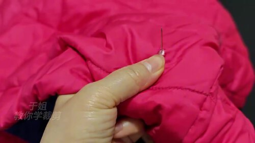 羽绒服烂洞了?只需一个针法缝几针轻松修复,漂亮精致居家必备!