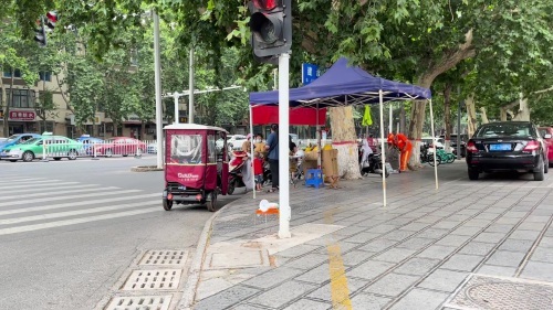 为你安装电动车车牌