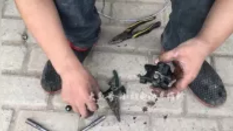 电动车碟刹很多人说修不了,师傅教你一招拆装技巧,一切轻松解决