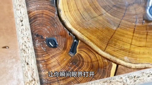 小伙真是脑洞大开,纯手工制作出了一款创意十足的桌子,太棒了