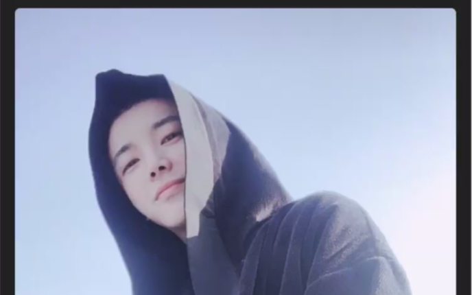 华晨宇发彩色午休自拍,油管上的反應我來读下