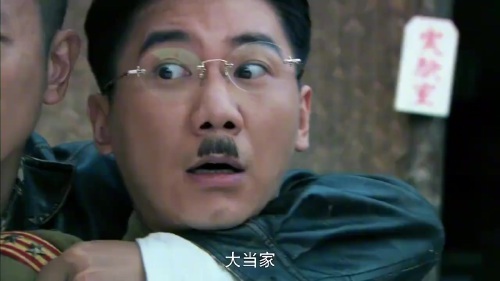 队长为击败敌人,宁愿与实验室同归于尽,壮烈牺牲令人震撼!