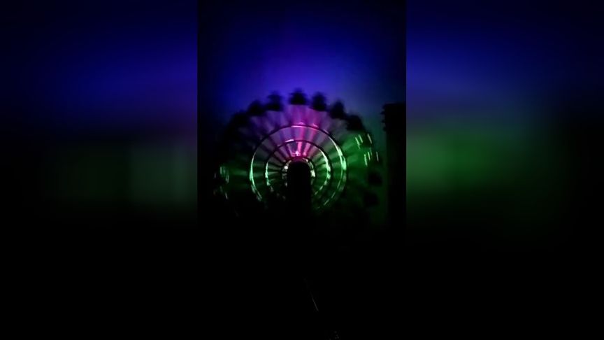 废物利用:手工大神一次性筷子制作可以闪光的摩天轮