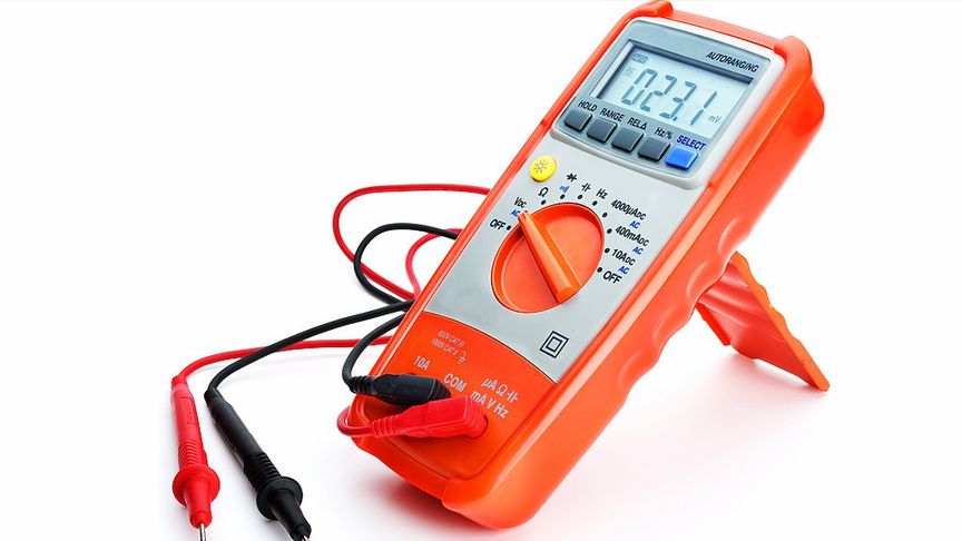 如果维修电工连万用表都不会用,还怎么干维修?肯定是假电工