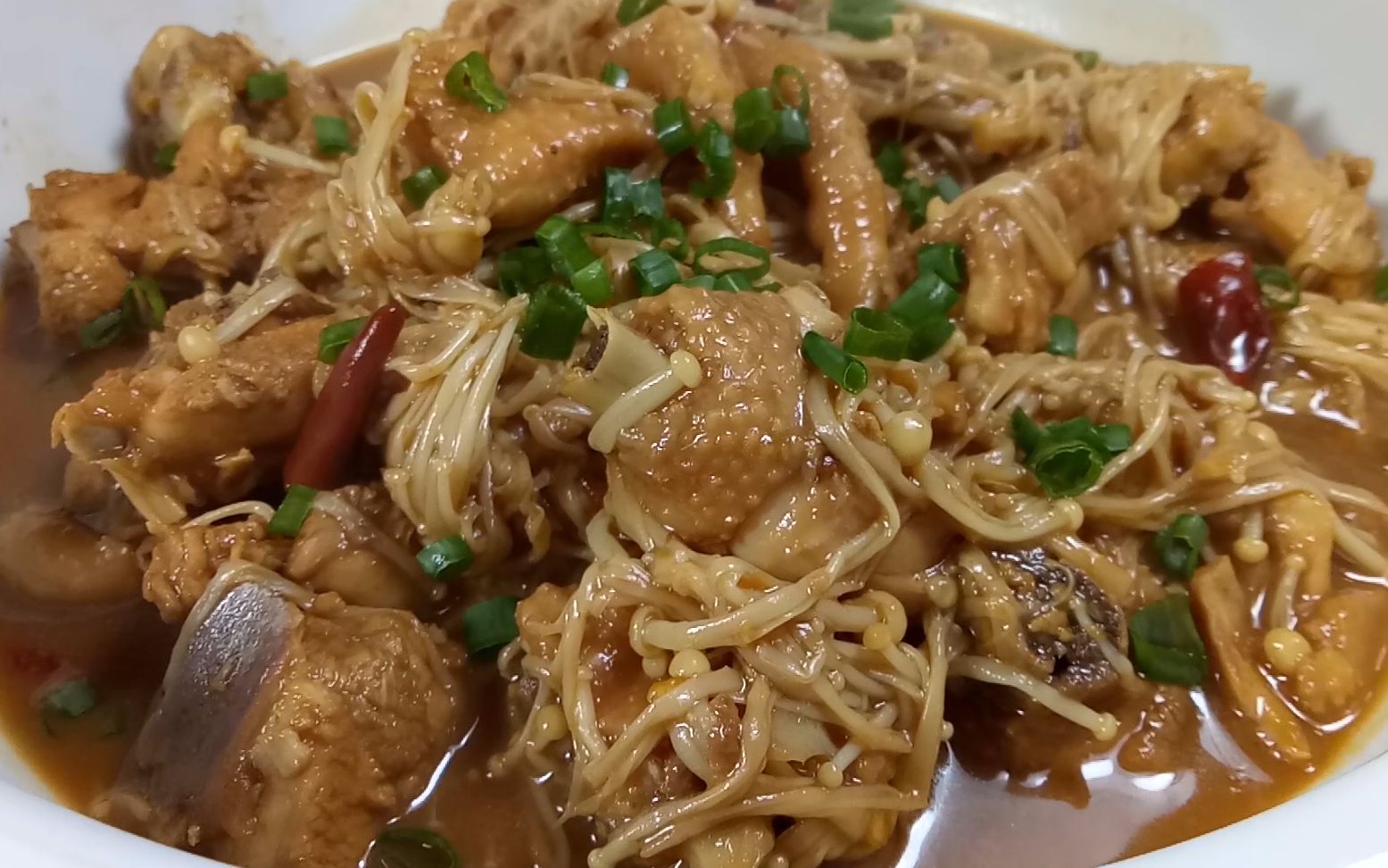 大厨教你鸡肉的做法,实在太好吃了,吃过一次后我家经常这样做!