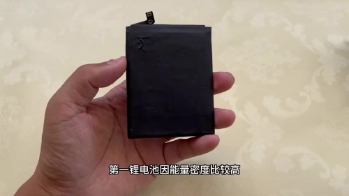 锂电池和铅酸电池哪个容易爆炸?