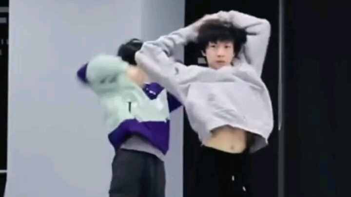 tf家族三代成员腹肌集合