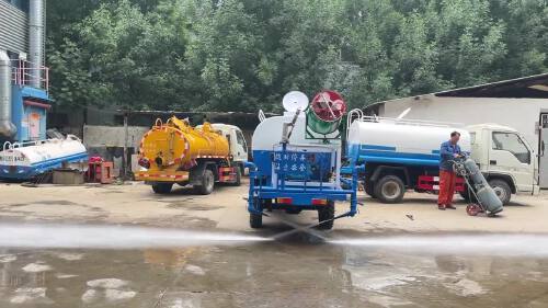 多功能三轮洒水车,一车多用,省时省力,轻松解决洒水难题!