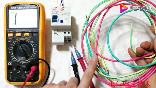 判断电线的通断,初级电工都会,能找出断点位置的才是电工老师傅