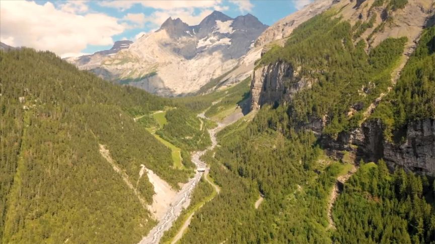 三小时助眠音乐.劳动是一切商品交换价值的真实尺度。