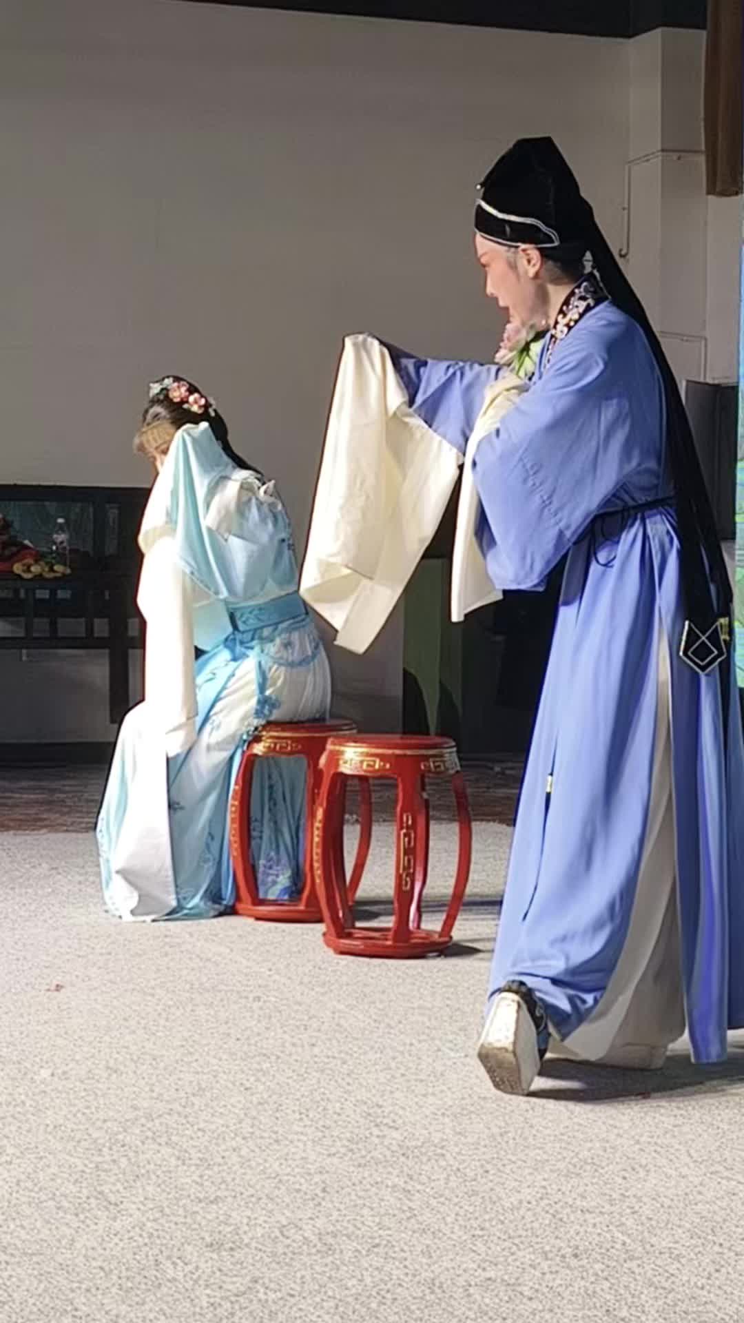 #越剧 #青年戏曲传播者 诸暨文化下乡演出中#台前幕后 #谁说戏曲不...