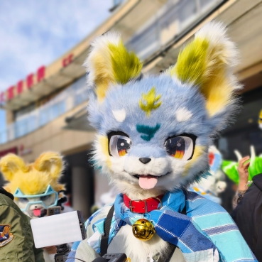 谰鹤 