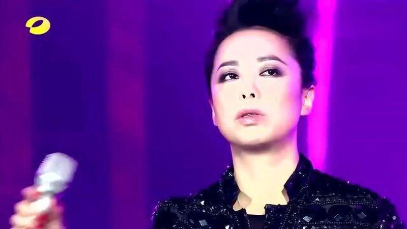 黄绮珊含泪唱《离不开你》,前奏一响我哭了,声声催人泪