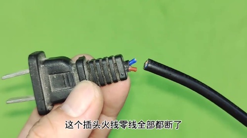 电线损坏如此严重竟然依然能恢复,若是我早已放弃,维修技巧真是太宝贵了