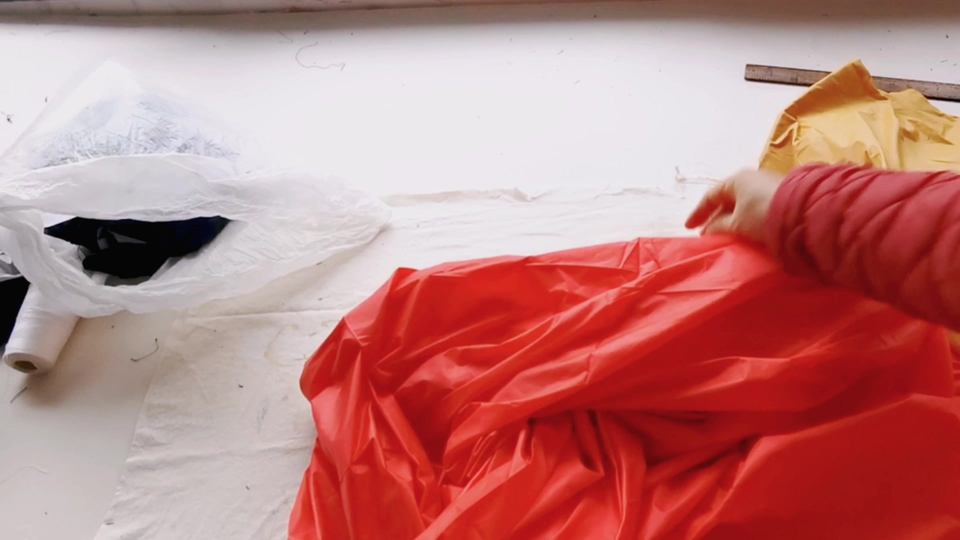 又买了羽绒布打算再做一件羽绒服,自己做50元就可做超暖的一件